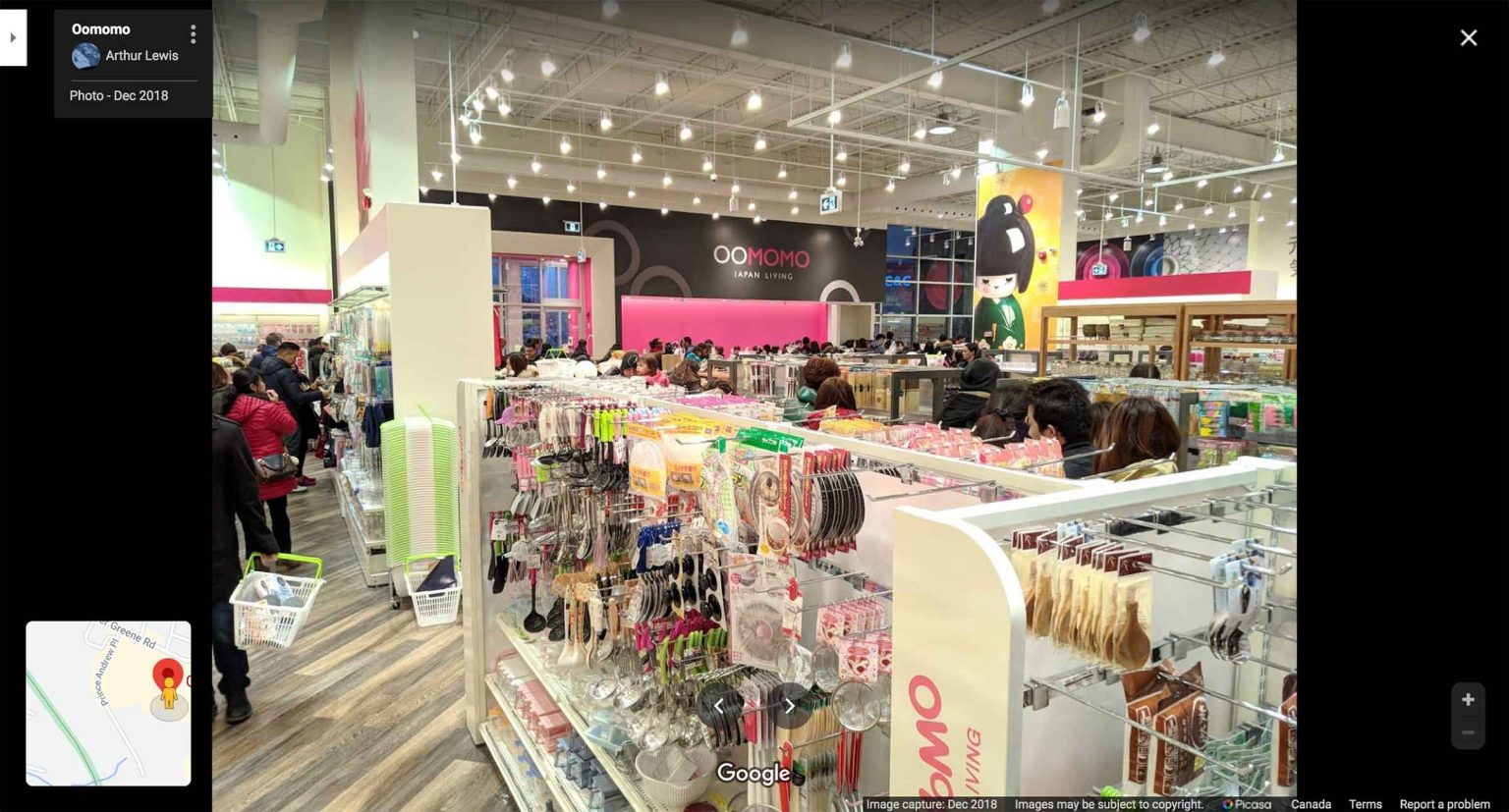 カナダにある日本の100円均一ショップ店【OOMOMO】