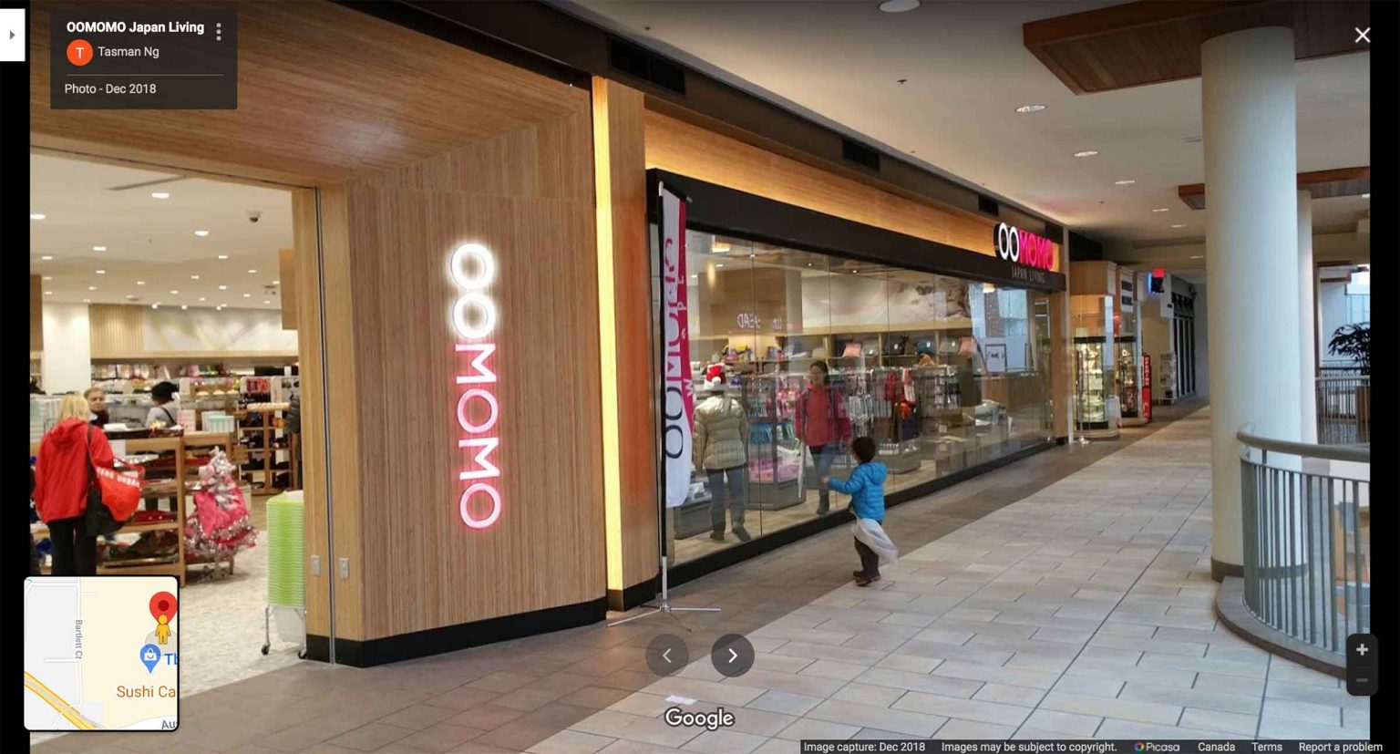 カナダにある日本の100円均一ショップ店【OOMOMO】